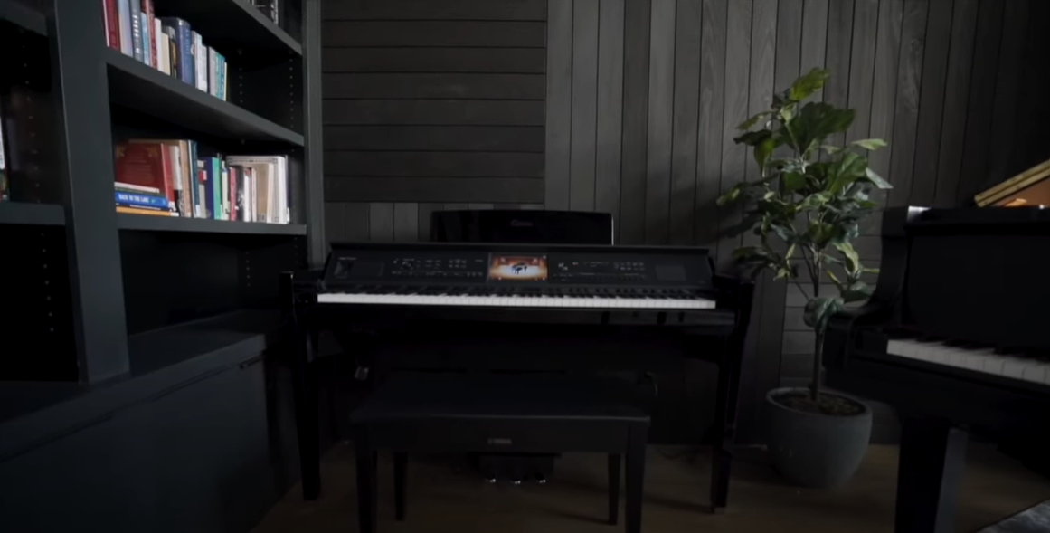 Acoustic vs. Digital Piano: What’s the Difference? - MusicProfy